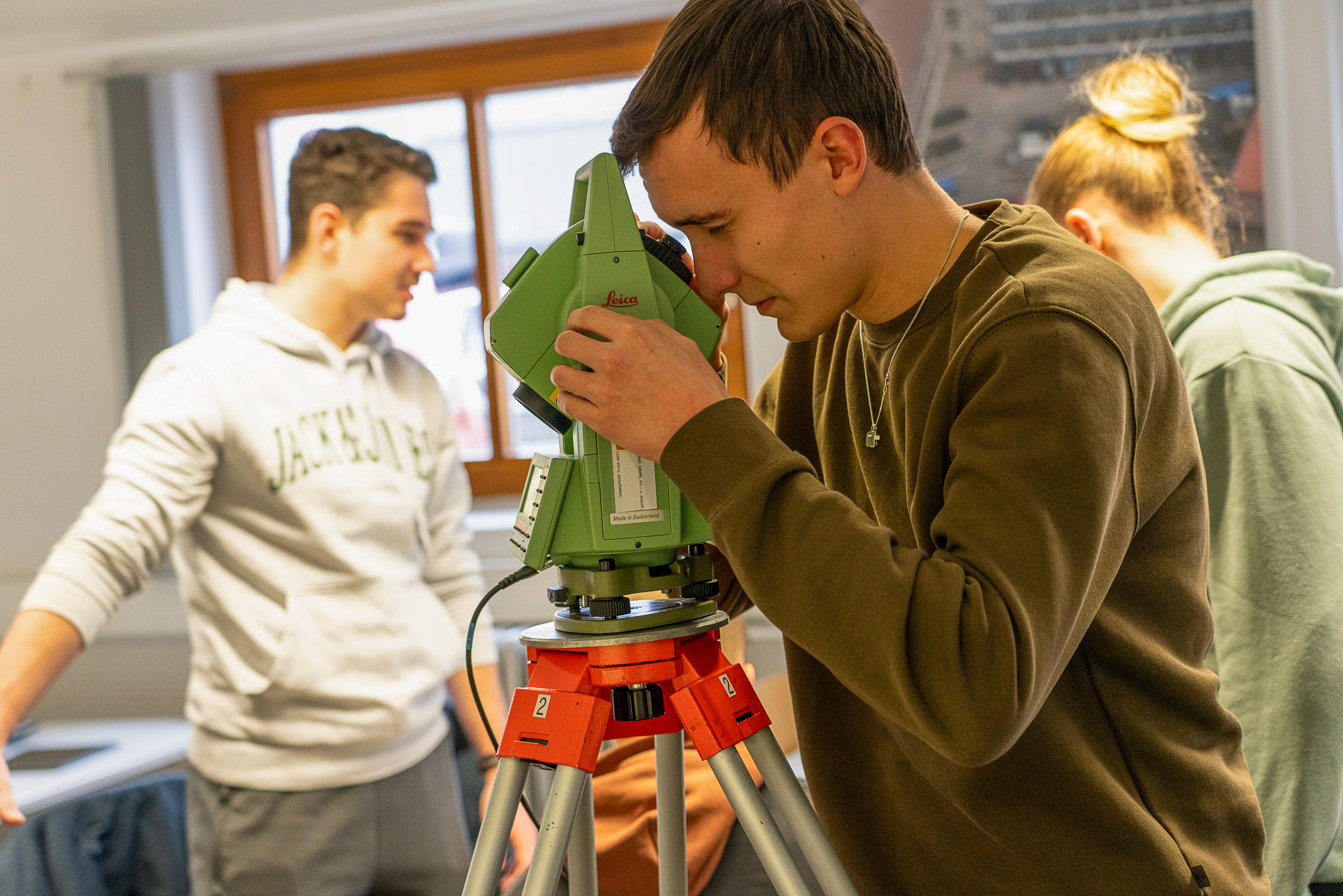 Autonome Roboter auf der Baustelle: Bauingenieurstudierende entwickeln ...